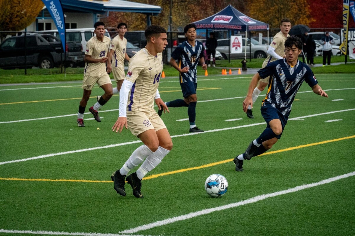 Carroll men's soccer season comes to close in 2OT - The Prospector